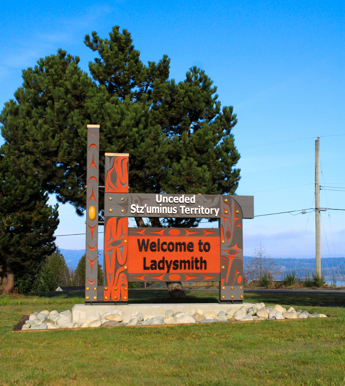 Tourism Ladysmith - Stay by the Seaside, Enjoy Fine Dining & Shopping